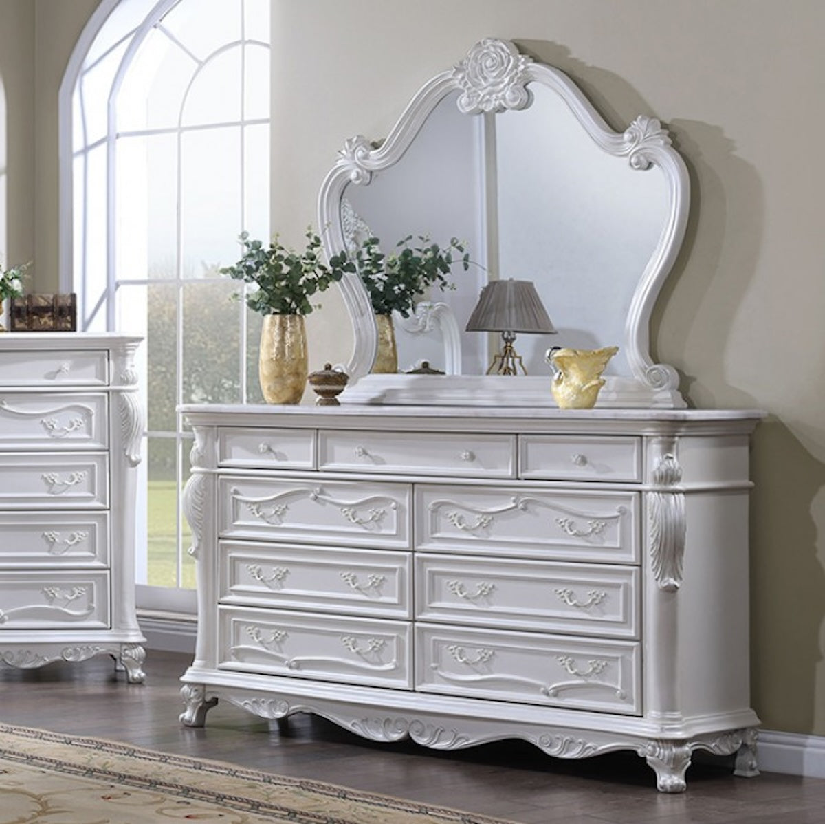 Francione Traditional Queen Poster Bedroom Set - White – Finally Home ...